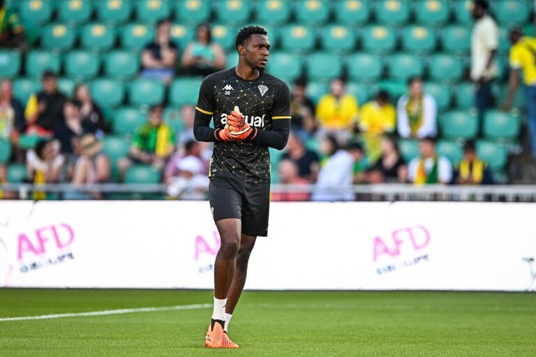 Angers - Yahia Fofana débutera comme numéro 1 dans les buts - MaLigue2