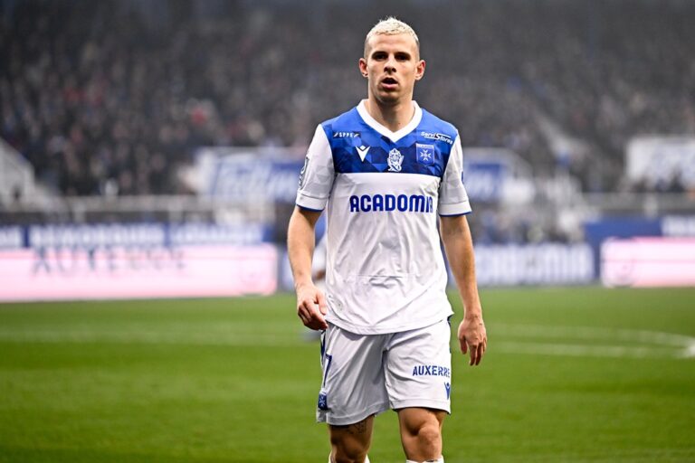 Mercato - Officiel : Gauthier Hein quitte l'AJ Auxerre et revient en ...